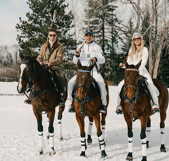 Goldie Hawn and Kurt Russell Spend Holiday Season with Their Famous ...