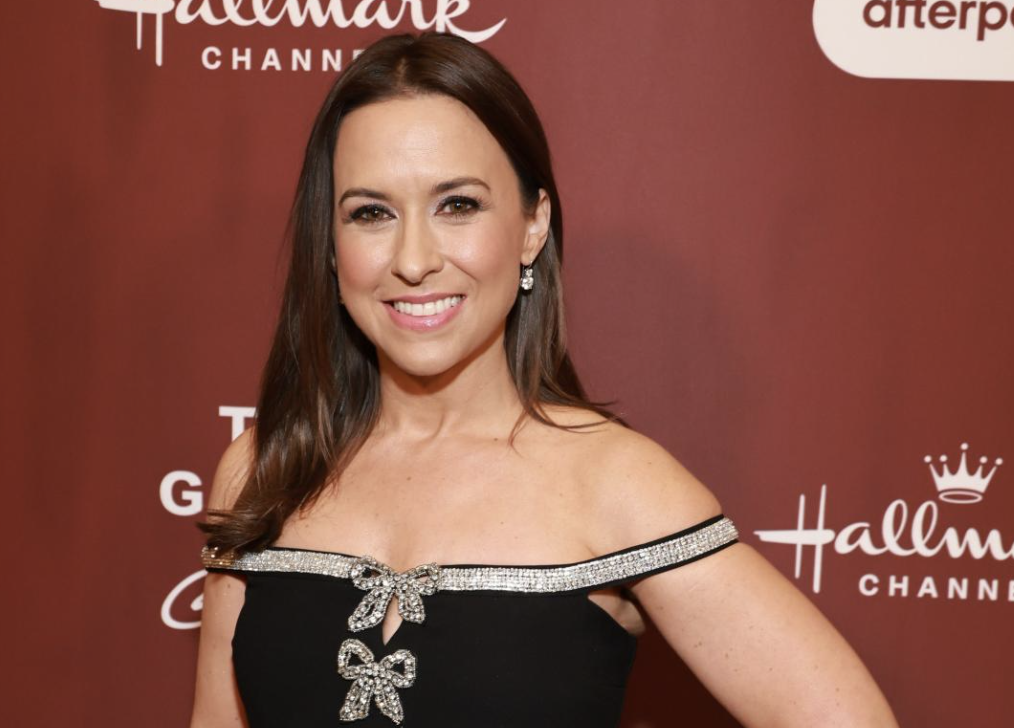 Hallmark Stars Sue Channel | Stories Ongoing